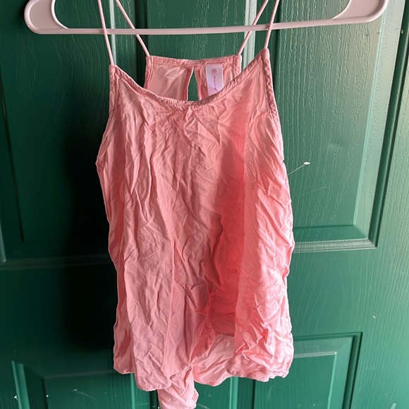 No Boundaries | Tops | Pink Keyhole Tank | Poshmark